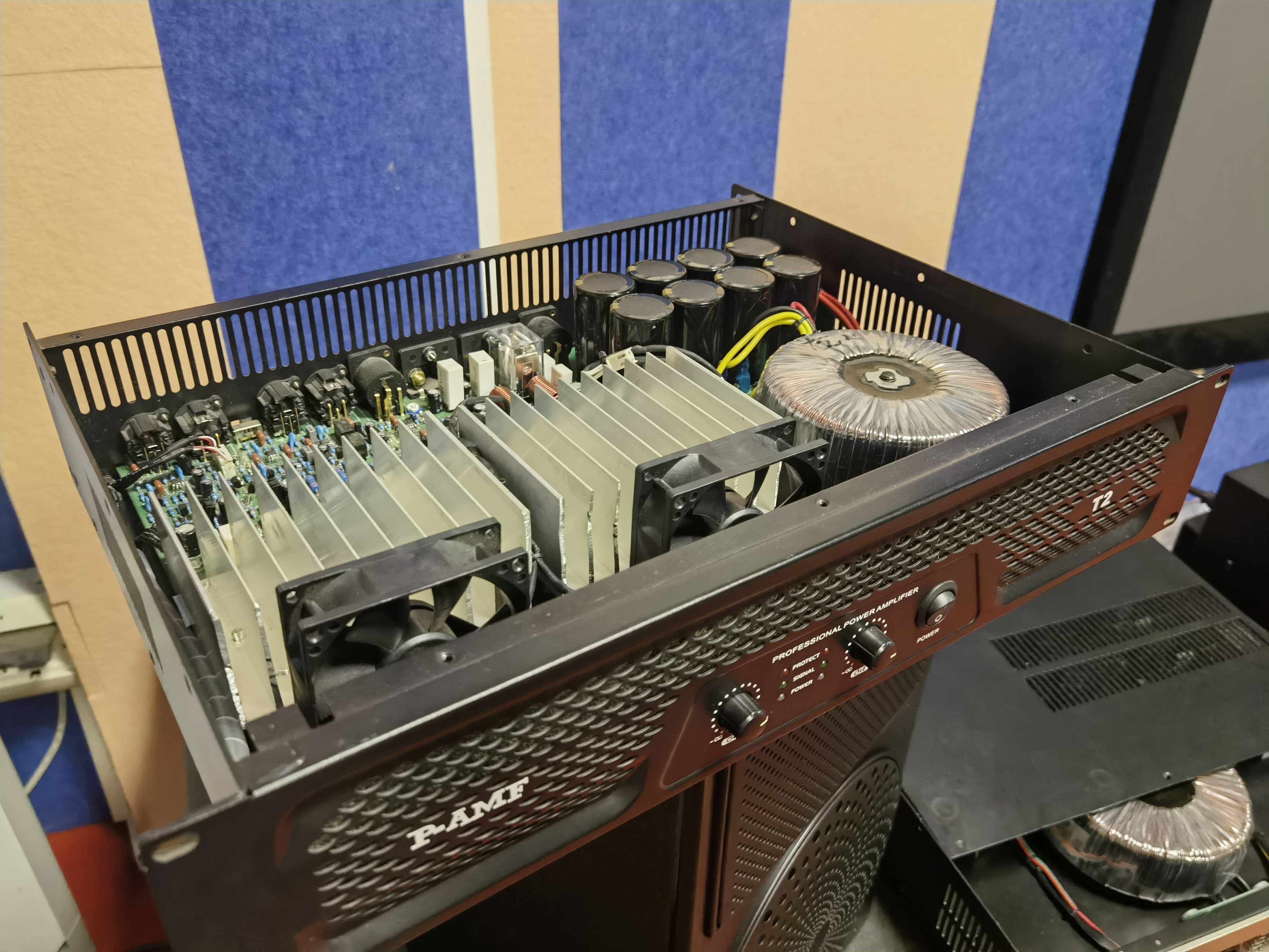 2 Channel T2 2 X 300W Amplifier for Professional Audio Applications