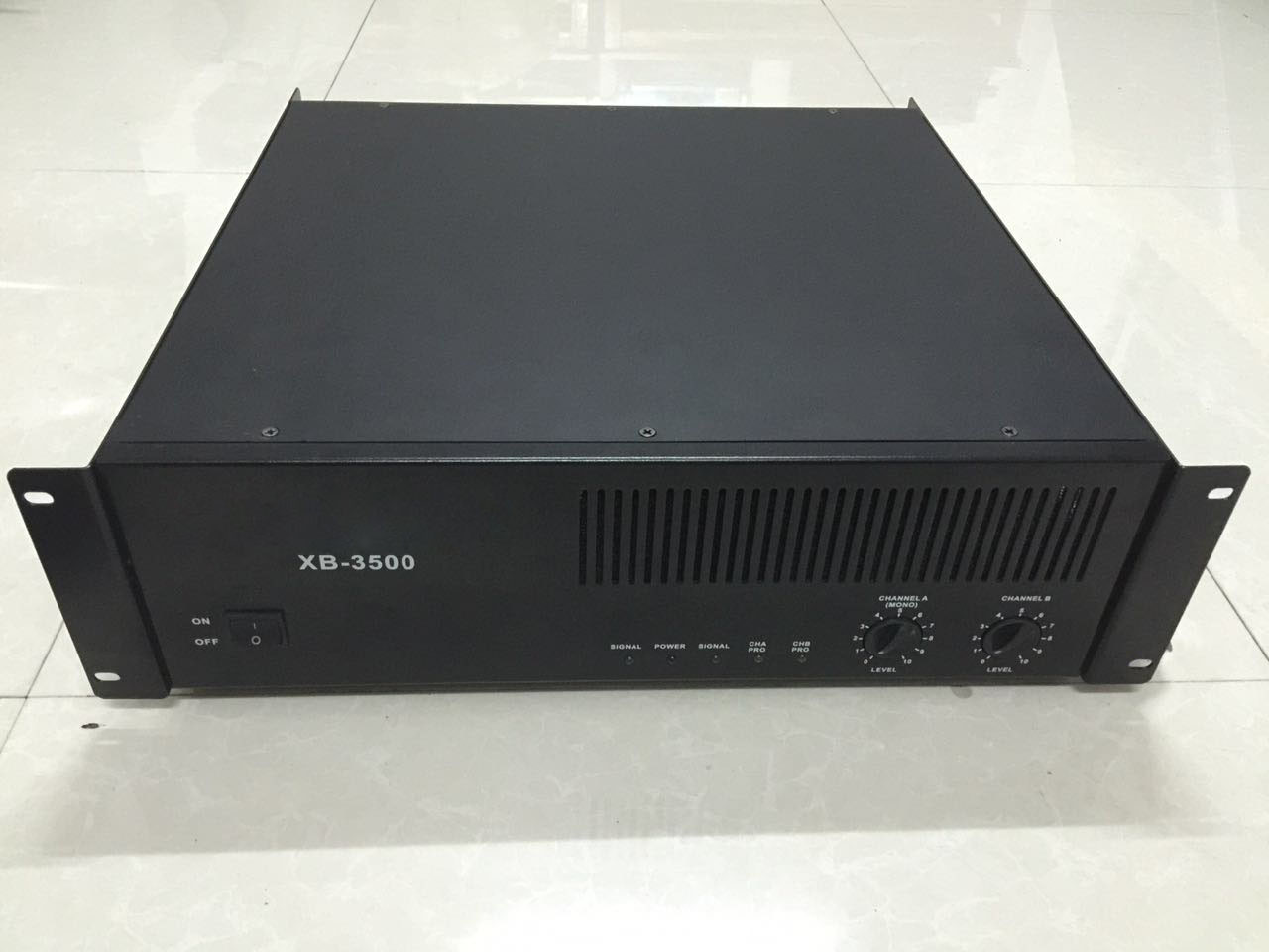 2X400W Class AB Power Amplifier in 3U With Two Cooling Fans