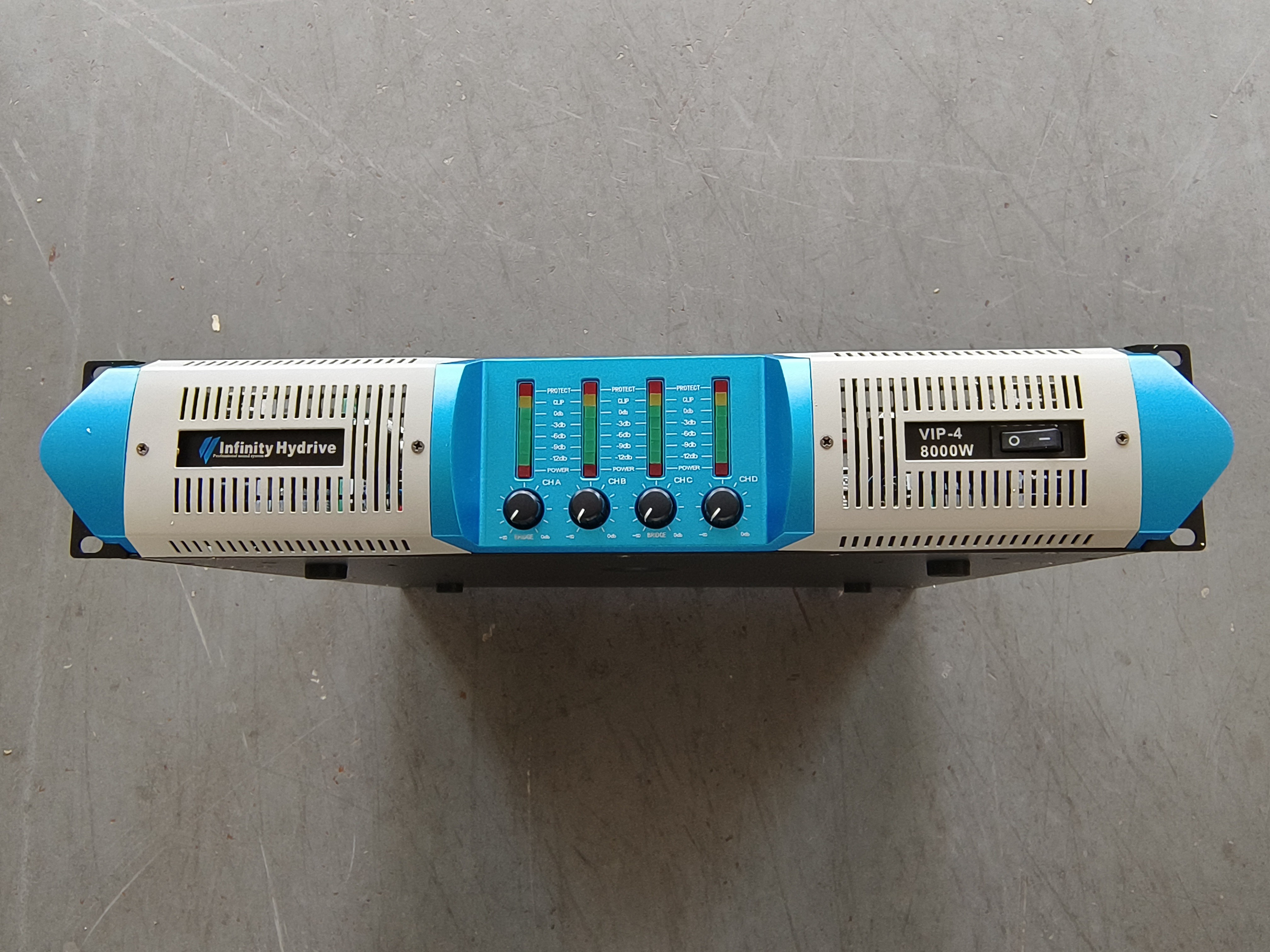 4 Channel Power Amplifier With Traditional Design For Budget-Friendly ...