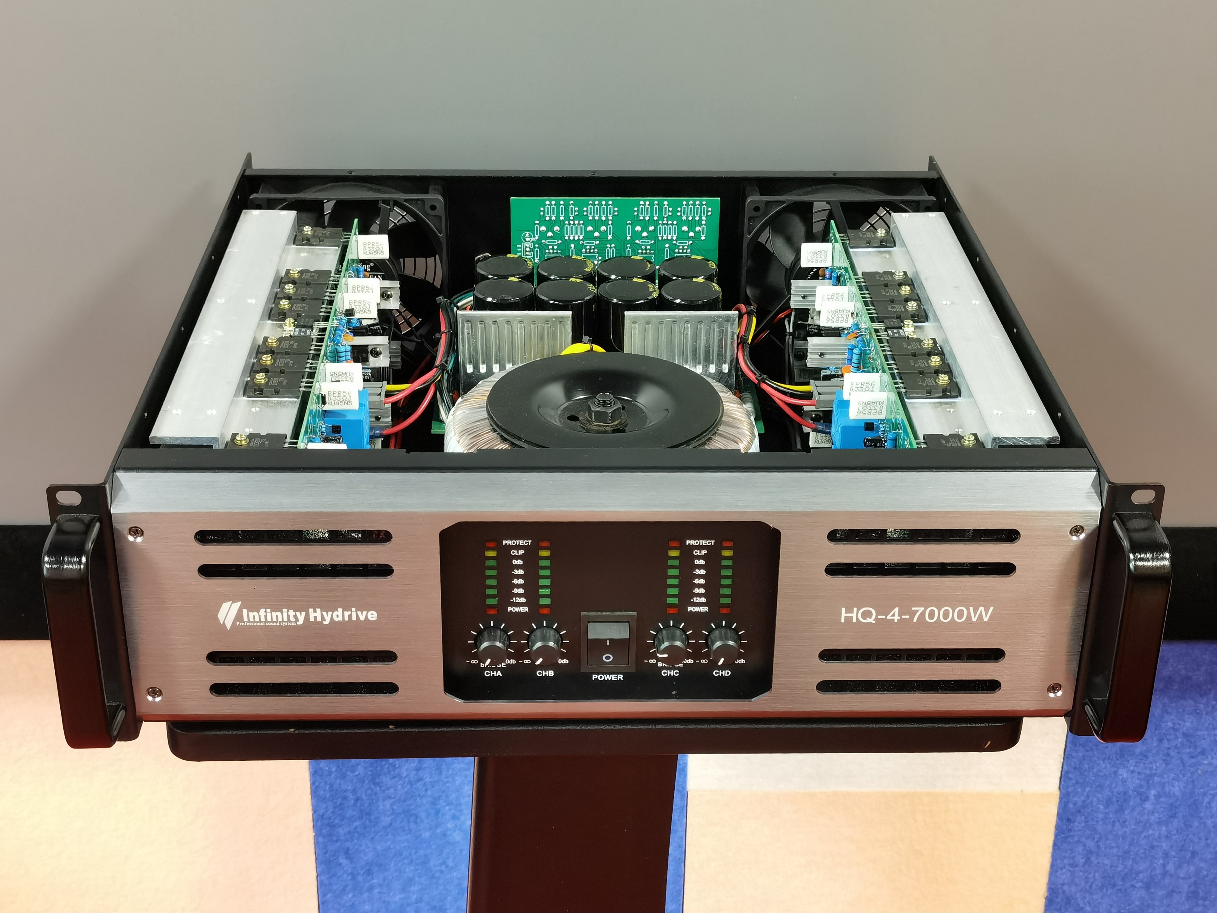 4-Channel Rack-Mountable Amplifier with Advanced Cooling System and ...